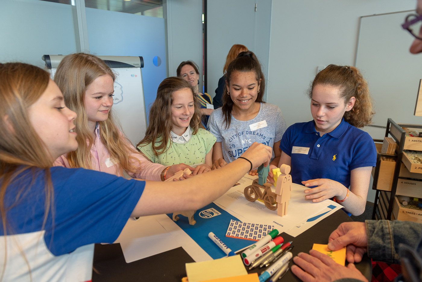 Philips geeft workshops over techniek aan 150 meisjes - Nieuwscentrum ...